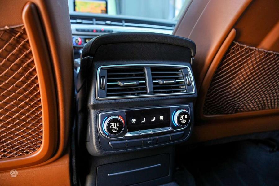 Black Audi Q7 2015 in Kaunas, with an engine capacity of 2.97 L and mileage of 239 thousand km for 22950 €, photo 37 on AUTOMOTO.COM.LV
