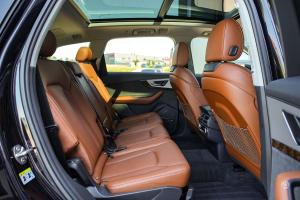 Black Audi Q7 2015 in Kaunas, with an engine capacity of 2.97 L and mileage of 239 thousand km for 22950 €, photo 39 on AUTOMOTO.COM.LV