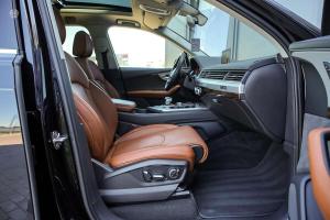 Black Audi Q7 2015 in Kaunas, with an engine capacity of 2.97 L and mileage of 239 thousand km for 22950 €, photo 41 on AUTOMOTO.COM.LV