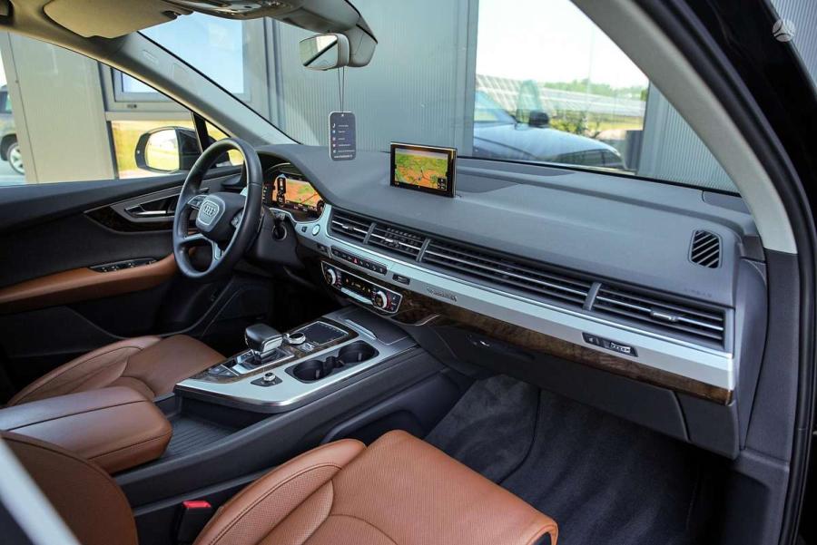 Black Audi Q7 2015 in Kaunas, with an engine capacity of 2.97 L and mileage of 239 thousand km for 22950 €, photo 42 on AUTOMOTO.COM.LV