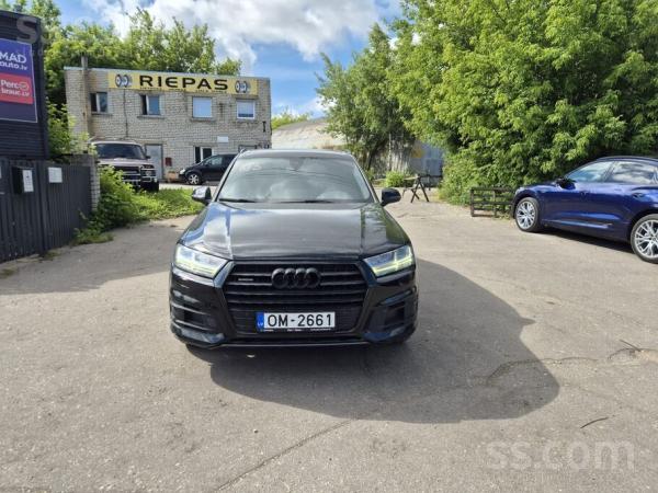 Black Audi Q7 2015 in Riga, with an engine capacity of 3.00 L and mileage of 157 thousand km for 17990 €, photo 3 on AUTOMOTO.COM.LV