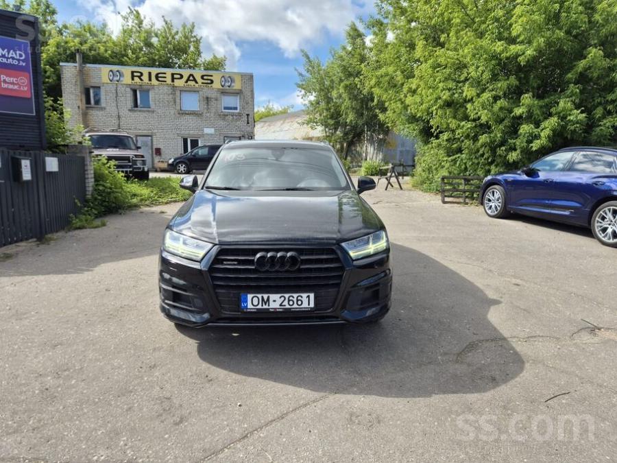 Black Audi Q7 2015 in Riga, with an engine capacity of 3.00 L and mileage of 157 thousand km for 17990 €, photo 4 on AUTOMOTO.COM.LV