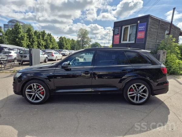Black Audi Q7 2015 in Riga, with an engine capacity of 3.00 L and mileage of 157 thousand km for 17990 €, photo 9 on AUTOMOTO.COM.LV