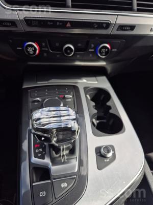 Black Audi Q7 2015 in Riga, with an engine capacity of 3.00 L and mileage of 157 thousand km for 17990 €, photo 17 on AUTOMOTO.COM.LV