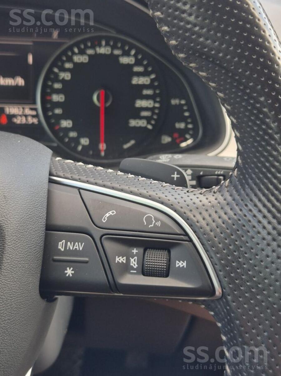 Black Audi Q7 2015 in Riga, with an engine capacity of 3.00 L and mileage of 157 thousand km for 17990 €, photo 18 on AUTOMOTO.COM.LV