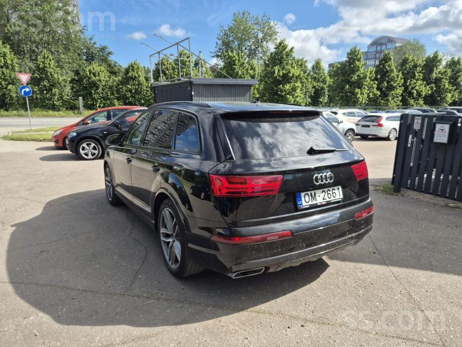 Black Audi Q7 2015 in Riga, with an engine capacity of 3.00 L and mileage of 157 thousand km for 17990 €, photo 8 on AUTOMOTO.COM.LV
