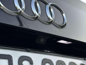 Black Audi Q7 2015 in Vilnius, with an engine capacity of 2.97 L and mileage of 190 thousand km for 24999 €, photo 10 on AUTOMOTO.COM.LV