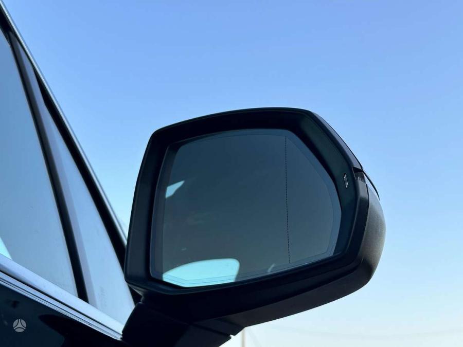 Black Audi Q7 2015 in Vilnius, with an engine capacity of 2.97 L and mileage of 190 thousand km for 24999 €, photo 12 on AUTOMOTO.COM.LV