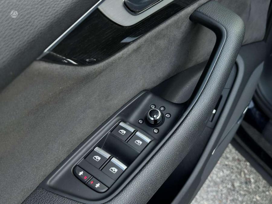 Black Audi Q7 2015 in Vilnius, with an engine capacity of 2.97 L and mileage of 190 thousand km for 24999 €, photo 27 on AUTOMOTO.COM.LV