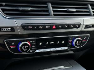 Black Audi Q7 2015 in Vilnius, with an engine capacity of 2.97 L and mileage of 190 thousand km for 24999 €, photo 53 on AUTOMOTO.COM.LV
