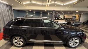 Melns Audi Q7 2015 Rīga, ar dzinēja tilpumu 3.00 L un nobraukumu 320 tūkst. km par 18990 €, foto 4 vietnē AUTOMOTO.COM.LV