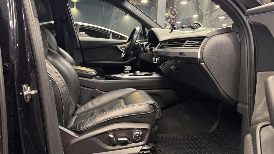 Melns Audi Q7 2015 Rīga, ar dzinēja tilpumu 3.00 L un nobraukumu 320 tūkst. km par 18990 €, foto 11 vietnē AUTOMOTO.COM.LV