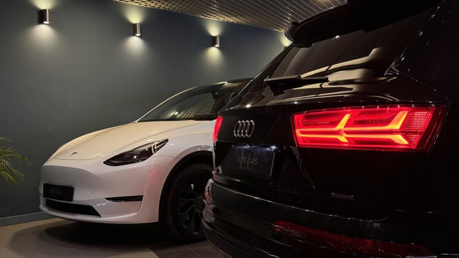 Melns Audi Q7 2015 Rīga, ar dzinēja tilpumu 3.00 L un nobraukumu 320 tūkst. km par 18990 €, foto 24 vietnē AUTOMOTO.COM.LV