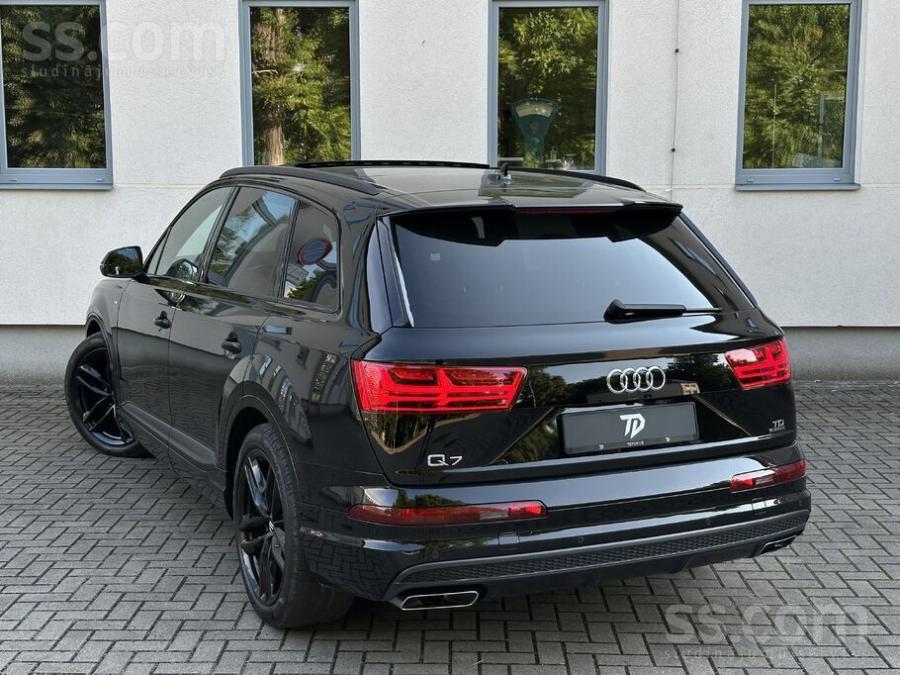Black Audi Q7 2015 in Jelgava, with an engine capacity of 3.00 L and mileage of 233 thousand km for 24900 €, photo 5 on AUTOMOTO.COM.LV
