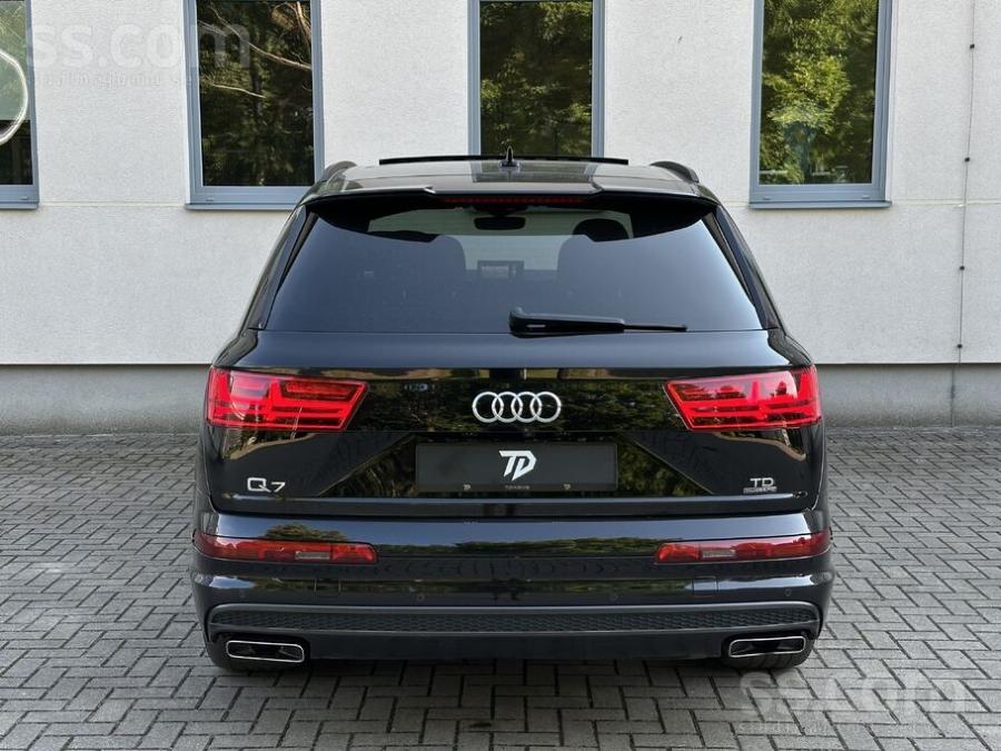 Black Audi Q7 2015 in Jelgava, with an engine capacity of 3.00 L and mileage of 233 thousand km for 24900 €, photo 6 on AUTOMOTO.COM.LV