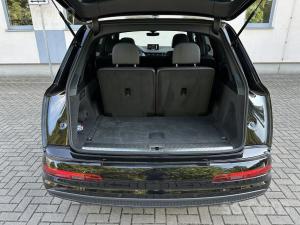 Black Audi Q7 2015 in Jelgava, with an engine capacity of 3.00 L and mileage of 233 thousand km for 24900 €, photo 8 on AUTOMOTO.COM.LV