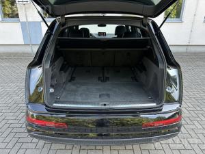 Black Audi Q7 2015 in Jelgava, with an engine capacity of 3.00 L and mileage of 233 thousand km for 24900 €, photo 9 on AUTOMOTO.COM.LV