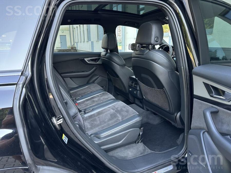 Black Audi Q7 2015 in Jelgava, with an engine capacity of 3.00 L and mileage of 233 thousand km for 24900 €, photo 16 on AUTOMOTO.COM.LV