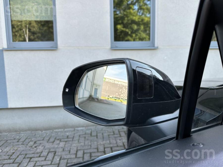 Black Audi Q7 2015 in Jelgava, with an engine capacity of 3.00 L and mileage of 233 thousand km for 24900 €, photo 20 on AUTOMOTO.COM.LV
