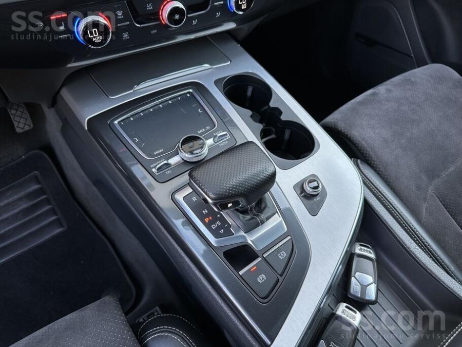 Black Audi Q7 2015 in Jelgava, with an engine capacity of 3.00 L and mileage of 233 thousand km for 24900 €, photo 25 on AUTOMOTO.COM.LV