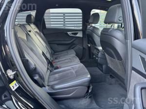 Black Audi Q7 2015 in Jelgava, with an engine capacity of 3.00 L and mileage of 219 thousand km for 21500 €, photo 13 on AUTOMOTO.COM.LV