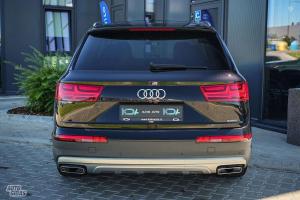 Black Audi Q7 2015 in Kaunas, with an engine capacity of 3.00 L and mileage of 239 thousand km for 22950 €, photo 13 on AUTOMOTO.COM.LV