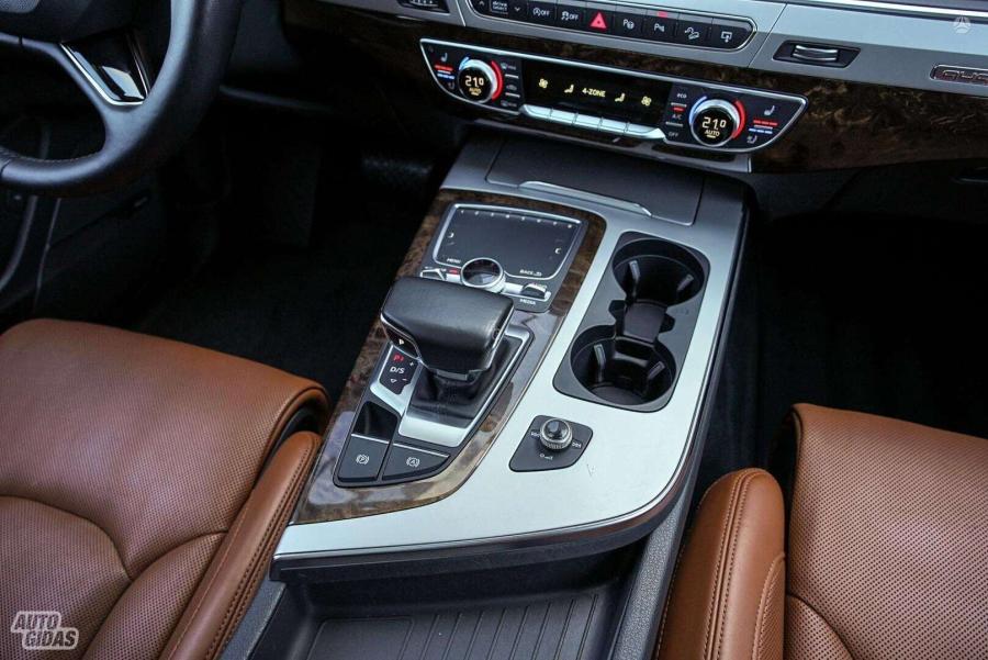 Black Audi Q7 2015 in Kaunas, with an engine capacity of 3.00 L and mileage of 239 thousand km for 22950 €, photo 24 on AUTOMOTO.COM.LV