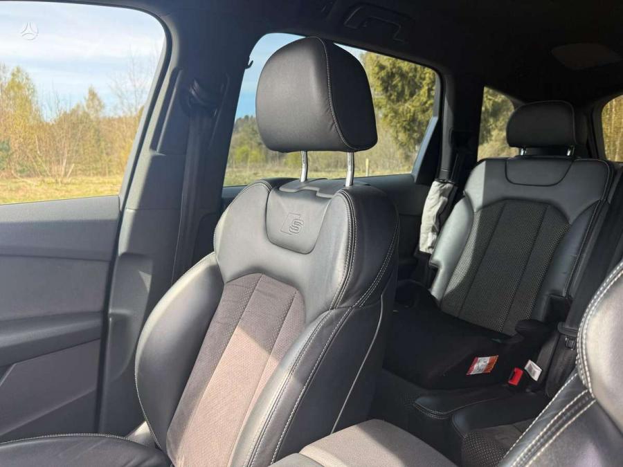 Black Audi Q7 2015 in Daugavpils, with an engine capacity of 2.97 L and mileage of 260 thousand km for 20700 €, photo 5 on AUTOMOTO.COM.LV
