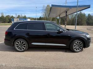 Black Audi Q7 2015 in Daugavpils, with an engine capacity of 2.97 L and mileage of 260 thousand km for 20700 €, photo 6 on AUTOMOTO.COM.LV