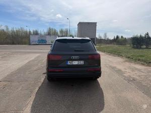 Black Audi Q7 2015 in Daugavpils, with an engine capacity of 2.97 L and mileage of 260 thousand km for 20700 €, photo 7 on AUTOMOTO.COM.LV