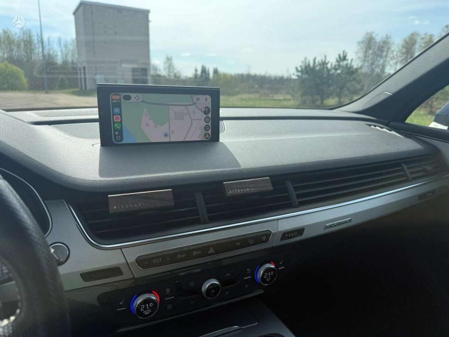 Black Audi Q7 2015 in Daugavpils, with an engine capacity of 2.97 L and mileage of 260 thousand km for 20700 €, photo 12 on AUTOMOTO.COM.LV