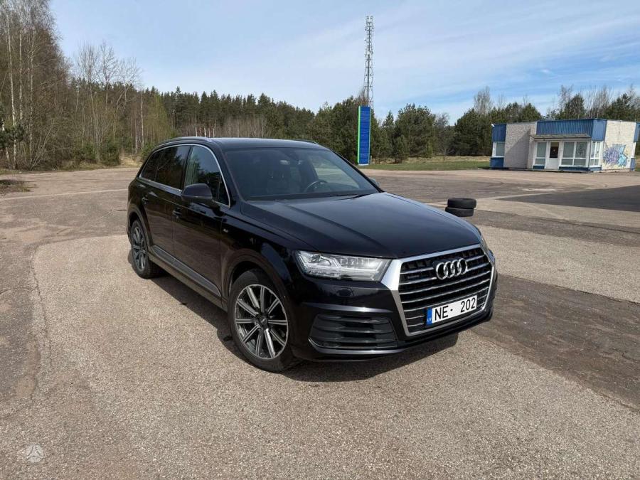 Black Audi Q7 2015 in Daugavpils, with an engine capacity of 2.97 L and mileage of 260 thousand km for 20700 €, photo 16 on AUTOMOTO.COM.LV