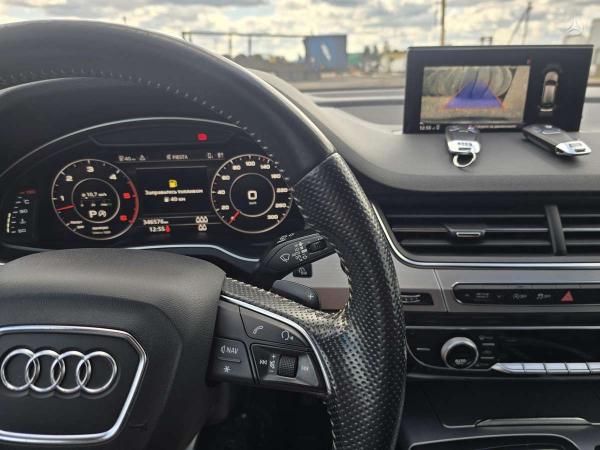Audi Q7 2015 in Vilnius on AUTOMOTO.COM.LV Black Audi Q7 2015 in Vilnius, with an engine capacity of 0.00 L and mileage of 346 thousand km for 16000 €, photo 6 on AUTOMOTO.COM.LV