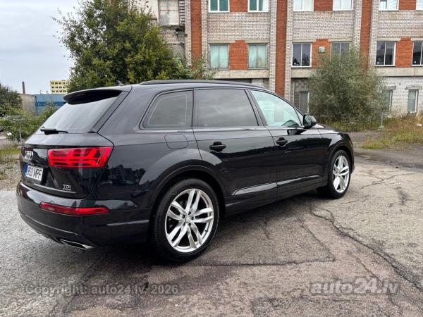 Black Audi Q7 2015 in Tallinn, with an engine capacity of 3.00 L and mileage of 297 thousand km for 18900 €, photo 4 on AUTOMOTO.COM.LV