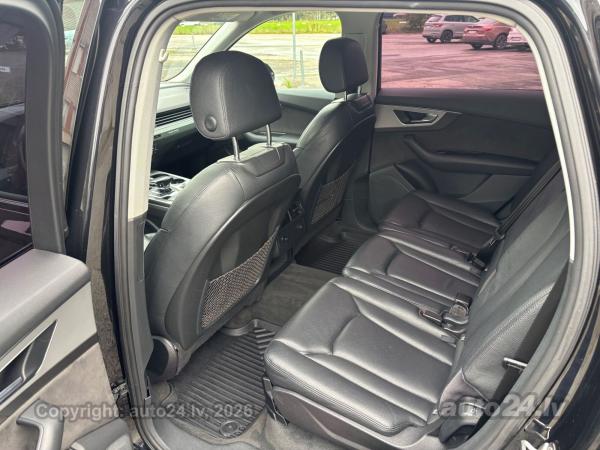 Black Audi Q7 2015 in Tallinn, with an engine capacity of 3.00 L and mileage of 297 thousand km for 18900 €, photo 9 on AUTOMOTO.COM.LV