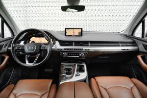 Black Audi Q7 2015 in Marupe, with an engine capacity of 3.00 L and mileage of 150 thousand km for 26800 €, photo 7 on AUTOMOTO.COM.LV