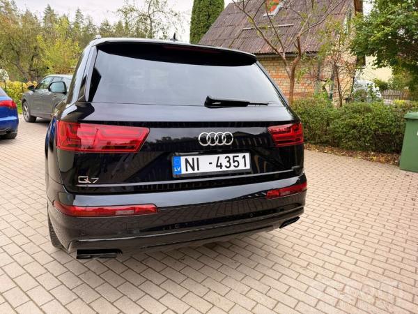 Black Audi Q7 2015 in Jelgava, with an engine capacity of 3.00 L and mileage of 238 thousand km for 24750 €, photo 4 on AUTOMOTO.COM.LV