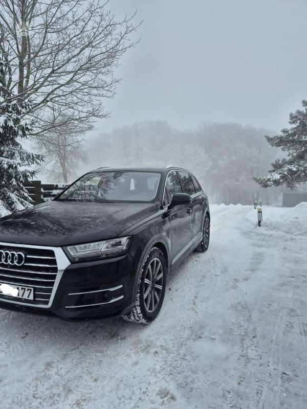 Black Audi Q7 2016 in Silute, with an engine capacity of 2.97 L and mileage of 304 thousand km for 22200 €, photo 7 on AUTOMOTO.COM.LV