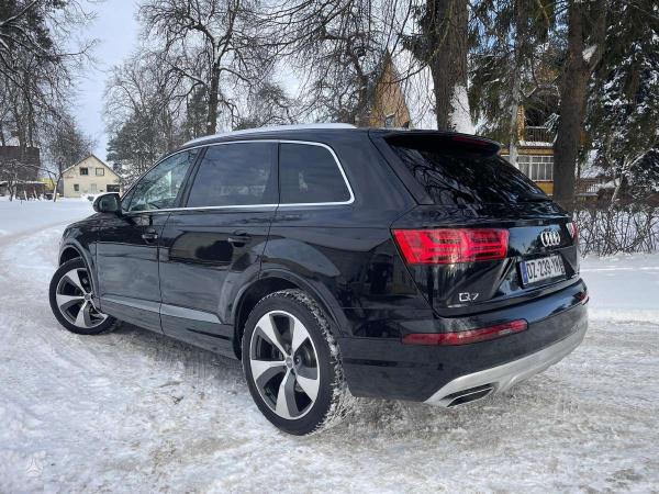 Black Audi Q7 2016 in Utena, with an engine capacity of 2.97 L and mileage of 231 thousand km for 21700 €, photo 6 on AUTOMOTO.COM.LV