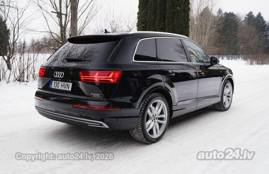 Black Audi Q7 2016 in Tartu, with an engine capacity of 3.00 L and mileage of 219 thousand km for 29999 €, photo 6 on AUTOMOTO.COM.LV