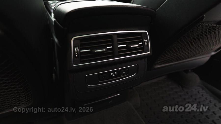 Black Audi Q7 2016 in Tartu, with an engine capacity of 3.00 L and mileage of 219 thousand km for 29999 €, photo 14 on AUTOMOTO.COM.LV