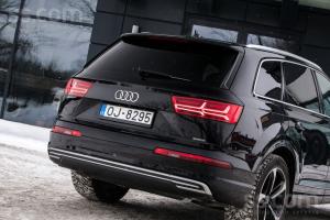 Black Audi Q7 2016 in Riga, with an engine capacity of 3.00 L and mileage of 235 thousand km for 29900 €, photo 8 on AUTOMOTO.COM.LV