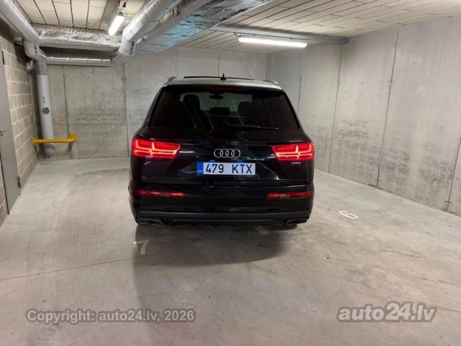 Melns Audi Q7 2016 Tallina, ar dzinēja tilpumu 3.00 L un nobraukumu 181 tūkst. km par 27900 €, foto 5 vietnē AUTOMOTO.COM.LV