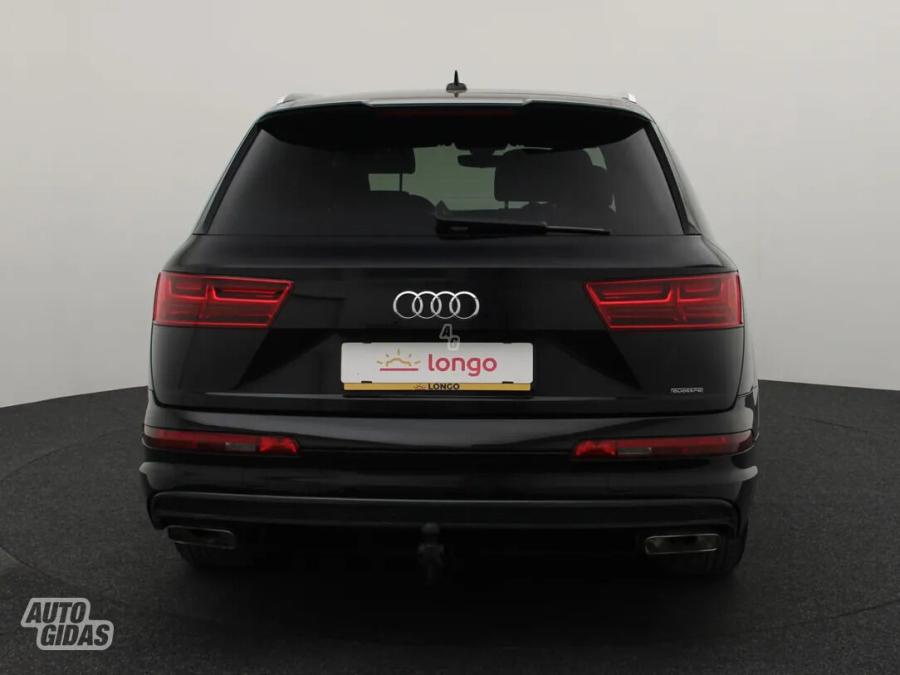 Black Audi Q7 2016 in Vilnius, with an engine capacity of 3.00 L and mileage of 233 thousand km for 25499 €, photo 6 on AUTOMOTO.COM.LV