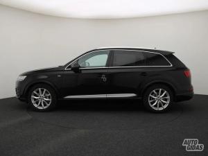 Black Audi Q7 2016 in Vilnius, with an engine capacity of 3.00 L and mileage of 233 thousand km for 25499 €, photo 7 on AUTOMOTO.COM.LV