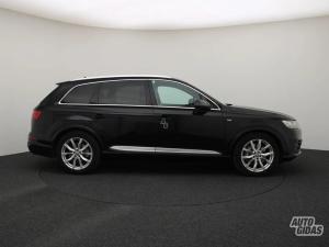 Black Audi Q7 2016 in Vilnius, with an engine capacity of 3.00 L and mileage of 233 thousand km for 25499 €, photo 10 on AUTOMOTO.COM.LV