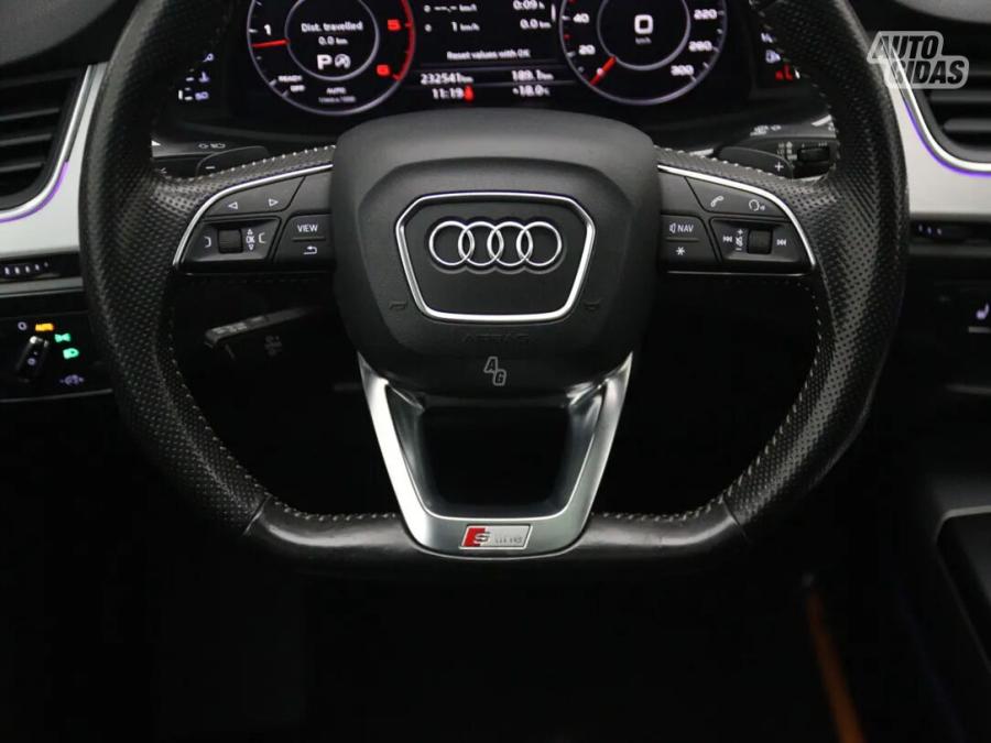 Black Audi Q7 2016 in Vilnius, with an engine capacity of 3.00 L and mileage of 233 thousand km for 25499 €, photo 20 on AUTOMOTO.COM.LV