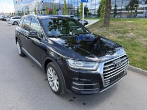 Black Audi Q7 2016 in Panevezys, with an engine capacity of 3.00 L and mileage of 439 thousand km for 15500 €, photo 3 on AUTOMOTO.COM.LV