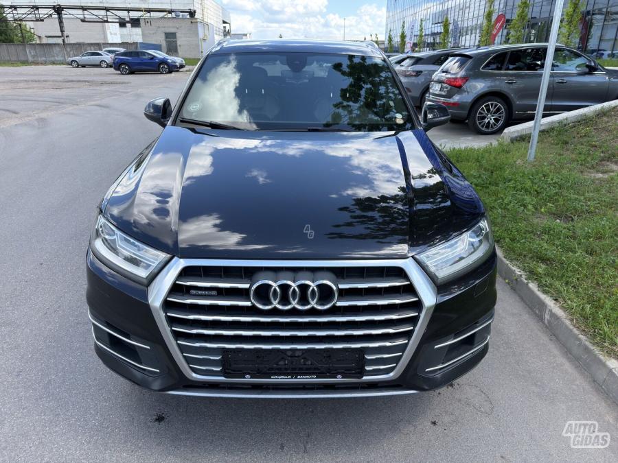 Black Audi Q7 2016 in Panevezys, with an engine capacity of 3.00 L and mileage of 439 thousand km for 15500 €, photo 7 on AUTOMOTO.COM.LV