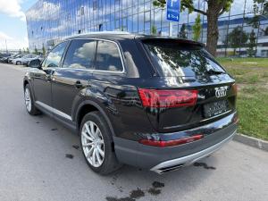 Black Audi Q7 2016 in Panevezys, with an engine capacity of 3.00 L and mileage of 439 thousand km for 15500 €, photo 8 on AUTOMOTO.COM.LV